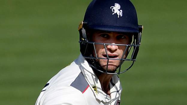 Sean Dickson: Durham sign opener from Kent - BBC Sport