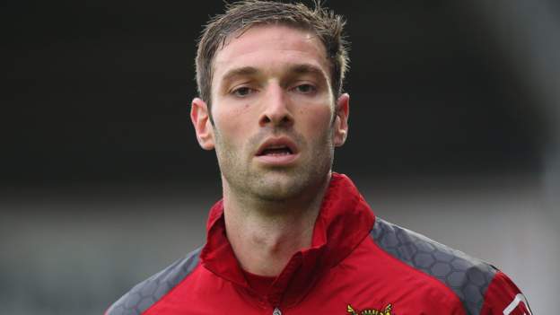 Jamie McCombe leaves Stevenage by mutual consent - BBC Sport