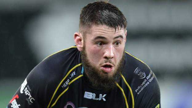 Ospreys prop Gareth Thomas signs fresh deal - BBC Sport