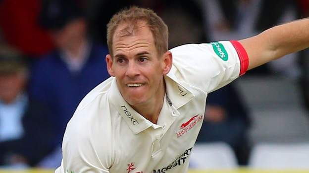 Kent v Leicestershire: Neil Dexter's five wickets put visitors just on ...