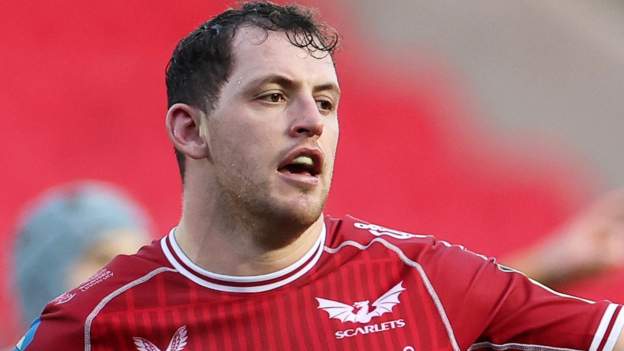 Ryan Elias: Wales hooker hits 150 not out for Scarlets - BBC Sport