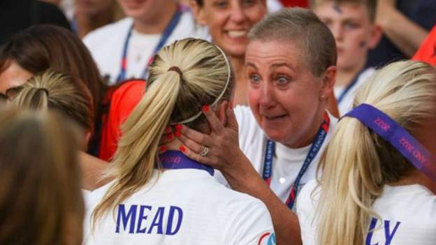 Beth Mead's mum June dies after 'long and brave battle with ovarian ...