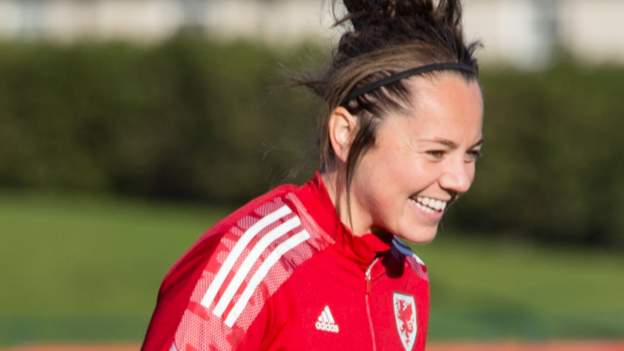 Georgia Walters: Wales forward signs new Sheffield United deal - BBC Sport