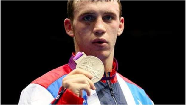 Fred Evans: Olympic boxer moves into professional ranks - BBC Sport