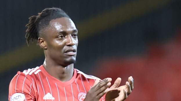 Anthony Stewart: MK Dons sign Aberdeen defender on loan - BBC Sport