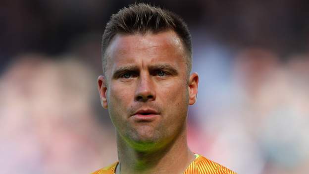 Artur Boruc: Bournemouth keeper to stay past 40th birthday - BBC Sport
