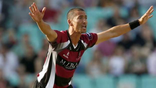 Alfonso Thomas: Sussex sign Somerset seamer on loan - BBC Sport