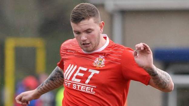 Ronnie McFall insists Darren Murray will remain at Portadown - BBC Sport