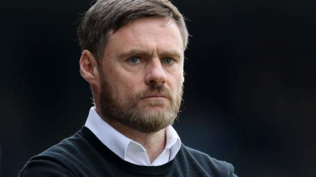 Scunthorpe United: Chairman Peter Swann says players let Graham ...