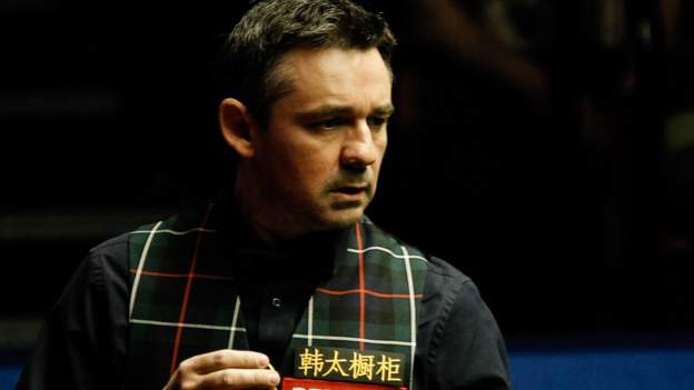 World Snooker Championship qualifiers: Alan McManus progresses - BBC Sport