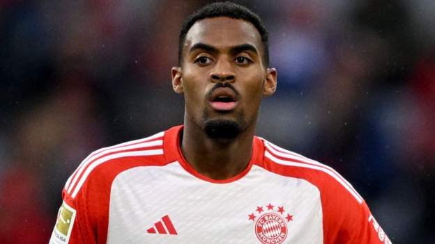 Ryan Gravenberch: Liverpool discuss deal for Netherlands midfielder ...