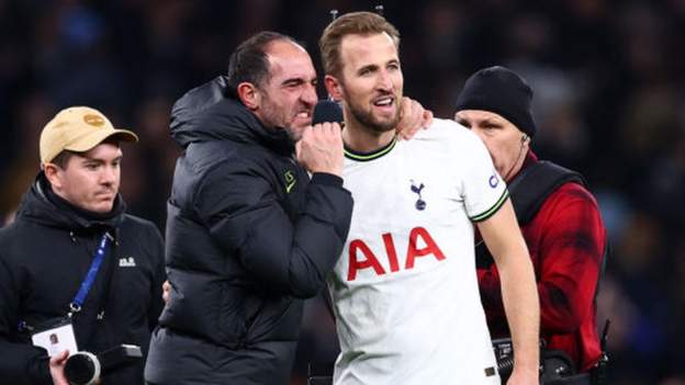 Tottenham must change mentality to end trophy drought - Stellini - BBC ...