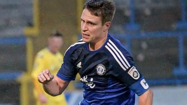 Nicky Wroe: Halifax sign midfielder on deal to end of season - BBC Sport