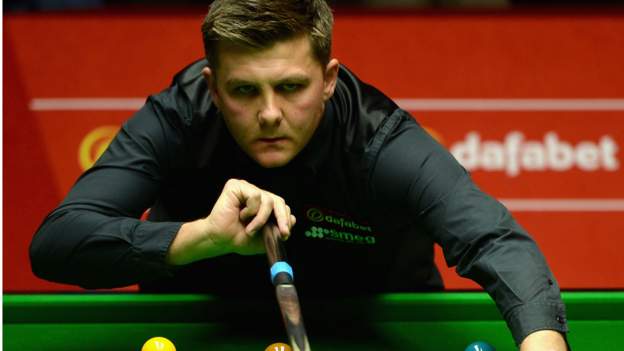 World Snooker: Wales' Ryan Day faces John Higgins at The Crucible - BBC ...