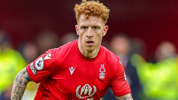 Jack Colback: Queens Park Rangers sign former Nottingham Forest ...