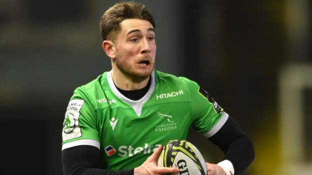 Ben Stevenson: Newcastle Falcons wing signs new two-year deal - BBC Sport
