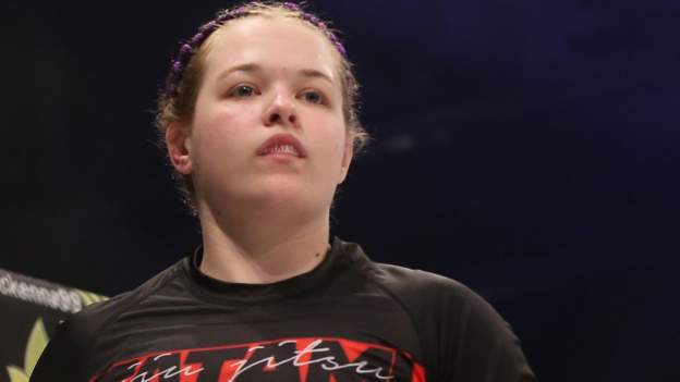 Cory McKenna: Welsh fighter targets UFC contract - BBC Sport