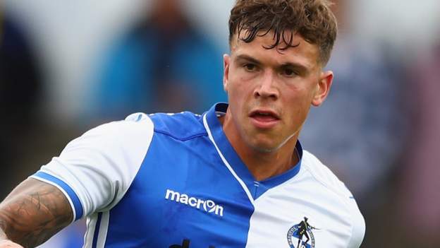 Tom Broadbent: Bristol Rovers defender signs extended contract - BBC Sport