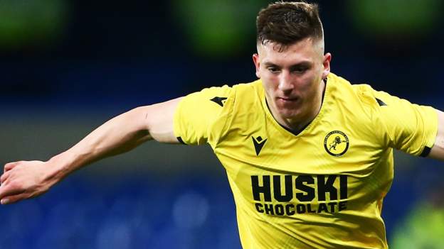 Leyton Orient sign Millwall's Alex Mitchell and Callum Reilly - BBC Sport