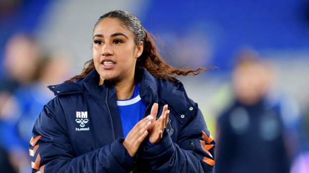 Gabby George: Man Utd close to £150,000 signing of Everton defender ...