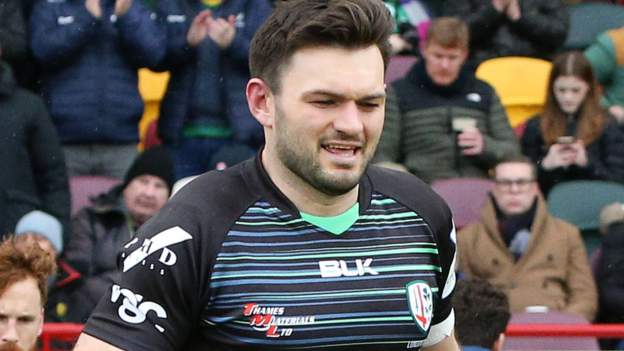 Matt Rogerson: London Irish captain extends contract - BBC Sport