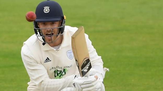 Lewis McManus: Hampshire wicketkeeper signs contract extension until ...