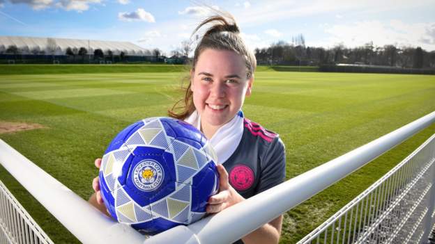 Leicester: Defender Esther Morgan joins Foxes on loan from Spurs - BBC ...