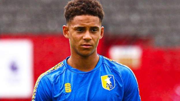 Tyrese Sinclair: Frank Sinclair's son signs Mansfield Town professional ...