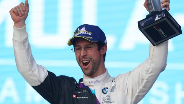 Formula E: GB's Alexander Sims wins second race in Saudi Arabia - BBC Sport