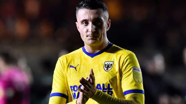 AFC Wimbledon release Anthony Hartigan and Nesta Guinness-Walker - BBC ...