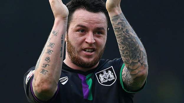 Lee Tomlin: Bristol City sign Bournemouth forward on three-year deal ...