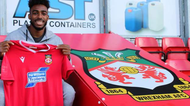 Reece Hall-Johnson: Ex-Northampton Town right-back joins Wrexham - BBC ...