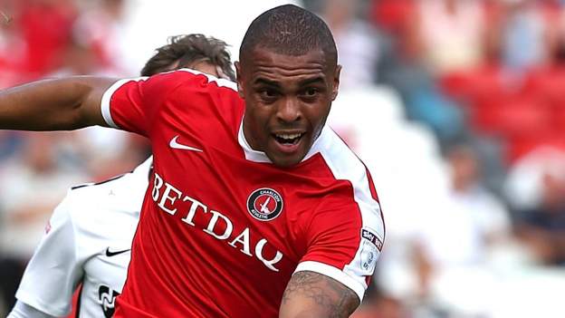Josh Magennis: Charlton Athletic striker signs new deal - BBC Sport