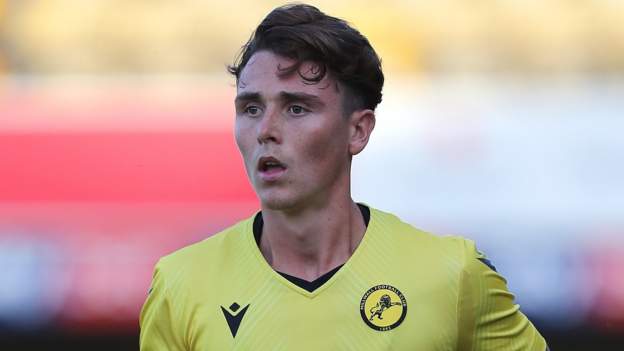 Danny McNamara: Millwall defender joins Newport County on loan - BBC Sport