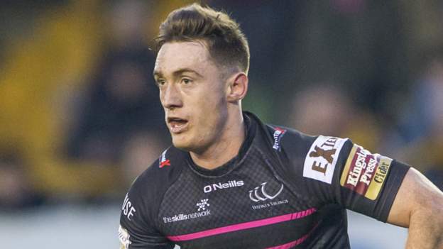 Tom Gilmore: Widnes Vikings scrum-half signs contract extension - BBC Sport