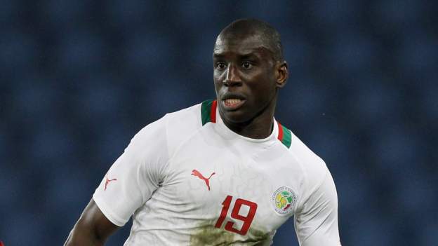 Senegal striker Demba Ba accepts World Cup omission - BBC Sport