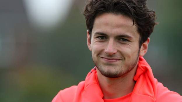 Blackburn Rovers: Midfielder Lewis Travis signs new four-year deal ...
