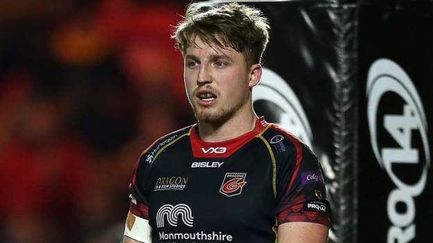 Tyler Morgan: Scarlets target Morgan leaves Dragons - BBC Sport