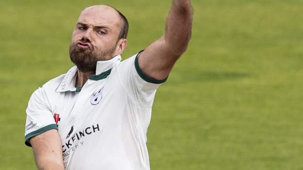 Worcestershire captain Joe Leach extends contract until end of 2022 ...