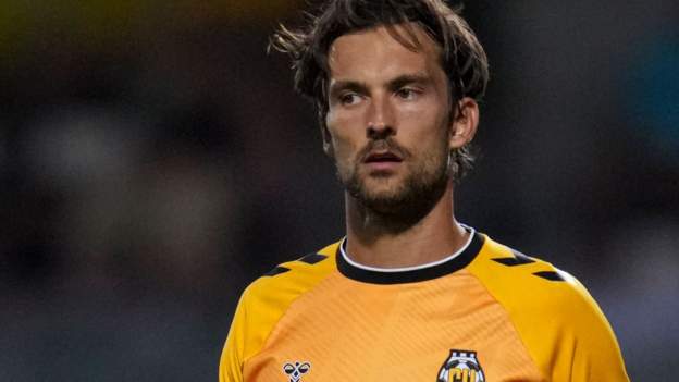 Harrison Dunk: Cambridge United full-back signs new one-year deal - BBC ...