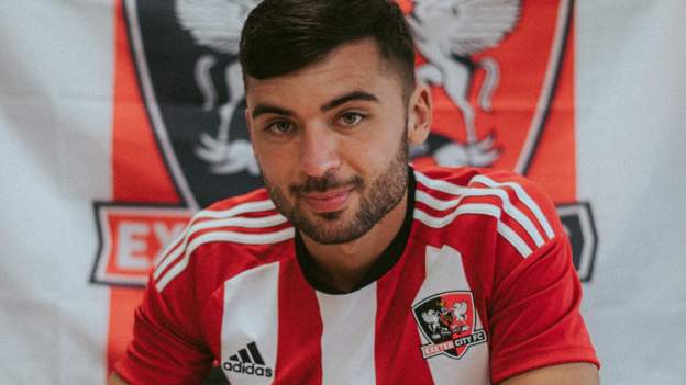 Reece Cole: Exeter City sign free-agent midfielder after trial - BBC Sport