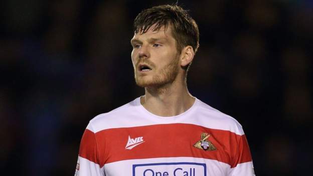 Defender Gary MacKenzie joins St Mirren after Doncaster exit - BBC Sport