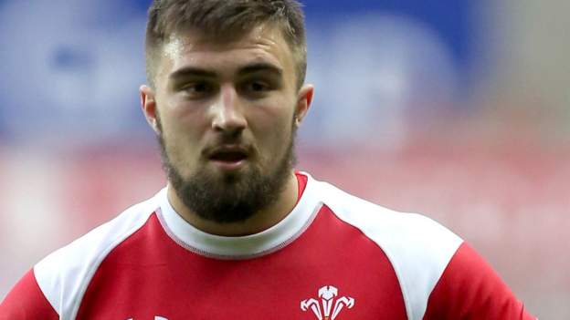Jordan Williams: Scarlets back to join Bristol at end of season - BBC Sport