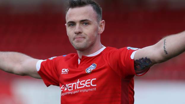 Darren McCauley: Former Coleraine winger returns to Derry City from ...