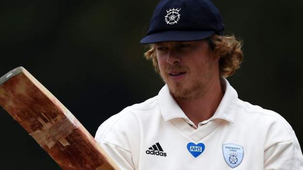 Sam Northeast: Glamorgan sign experienced batter from Hamsphire - BBC Sport