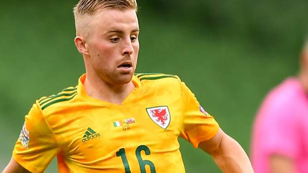 Joe Morrell: Luton Town sign Bristol City's Wales midfielder - BBC Sport