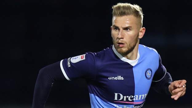 Jason McCarthy: Wycombe Wanderers full-back signs new deal at League ...