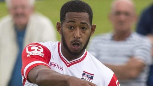 Jamie Reckord: Solihull Moors sign former Oldham full-back - BBC Sport