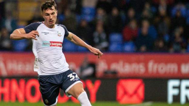 Josh Earl: Ipswich Town sign Preston North End defender on loan - BBC Sport