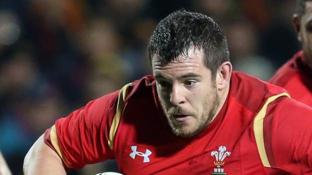 Wales prop Aaron Jarvis suffers wrist injury - BBC Sport